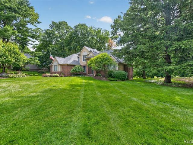 5079 Pinewood Drive