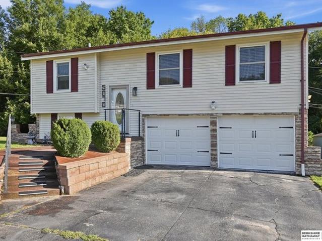 5070 Arcadia Ave, Omaha, NE 68104