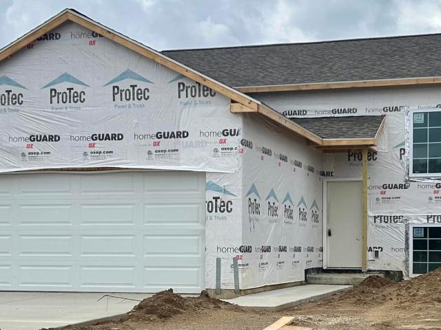 50719 Hunters Edge Dr, Elkhart, IN 46514 | MLS #202602 | Compass