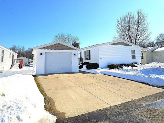 5071 Linwood Dr Unit 101, Kalamazoo, MI 49009