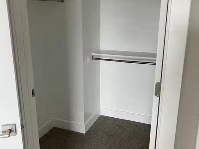 5072 North University Avenue 116 5072 North University Avenue