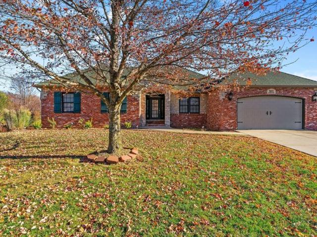 5072 E Hedgerow Dr, Springfield, MO 65802
