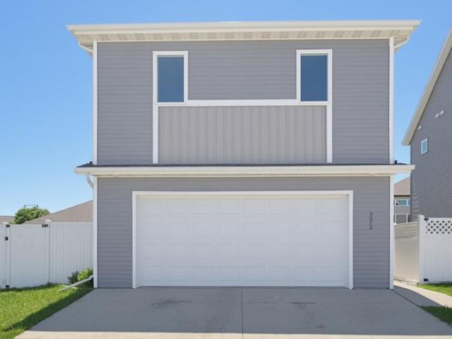 5072 43rd Ave S, Fargo, ND 58104
