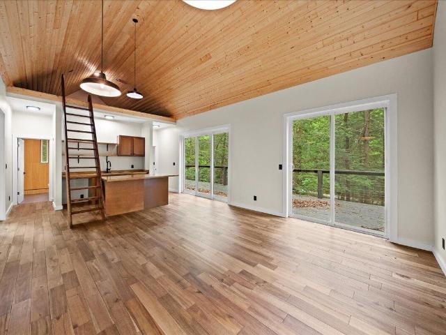 507 Cave Hollow Road