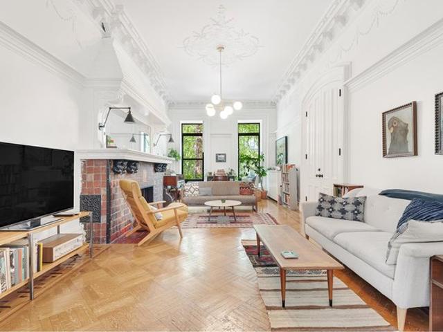 507 Clinton Ave, Brooklyn, NY 11238