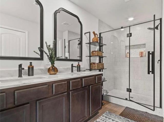 507 Bishop Ln