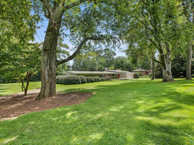 507 Glencoe Road SE