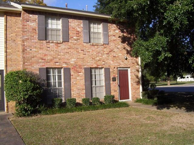 507 Greenbriar Dr, Pine Bluff, AR 71603