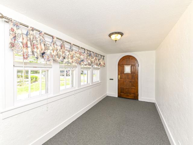 507 E 8th Street