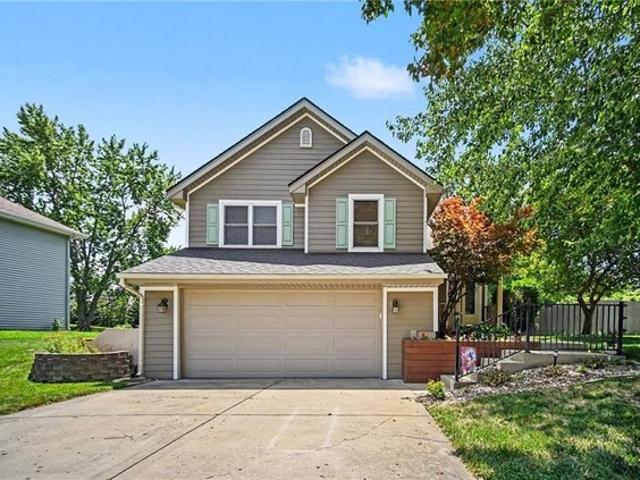 507 E 10th St, Kearney, MO 64060