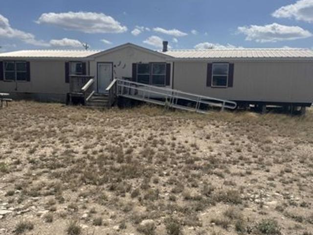 507 E Third St, Brackettville, TX 78832