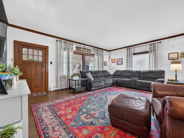 507 E Columbia Street