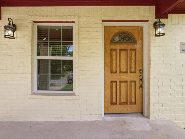 507 E Daugherty Drive