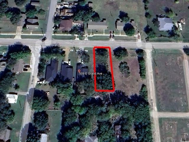 507 E Grand St, Whitewright, TX 75491