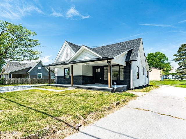 507 E Inskip Dr, Knoxville, TN 37912 | MLS #1337 | Compass