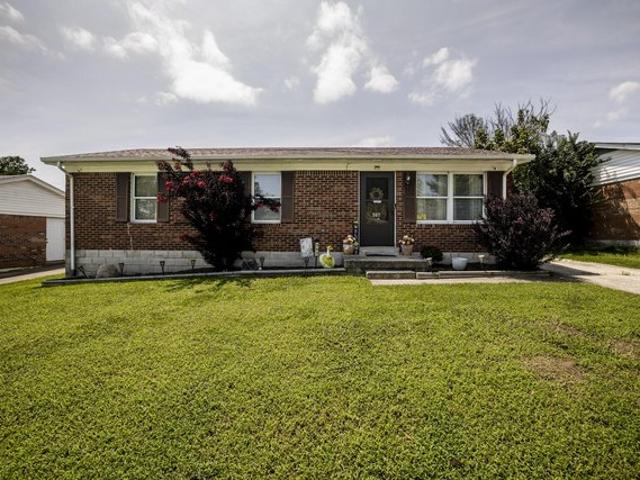 507 Foxwood Dr, Nicholasville, KY 40356