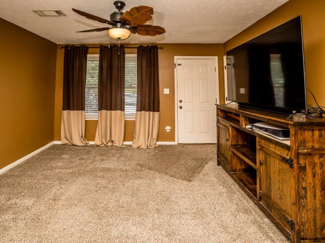 507 Foxwood Drive