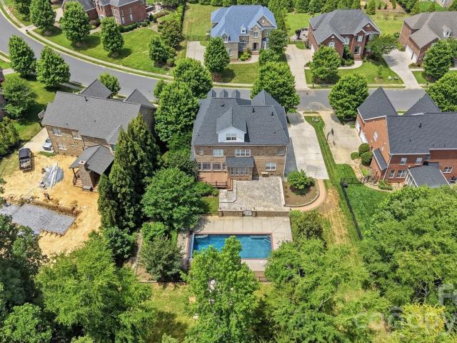 507 Five Leaf Lane