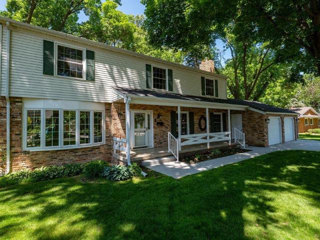 507 Knollwood Drive NW