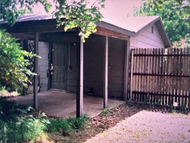 507 Hodge St, Bowie, TX 76230 | MLS #20894 | Compass