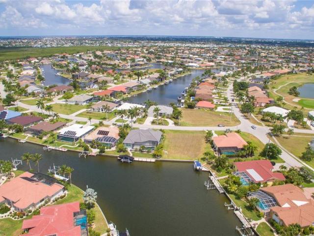 507 Madrid Blvd, Punta Gorda, FL 33950 | MLS #C7526