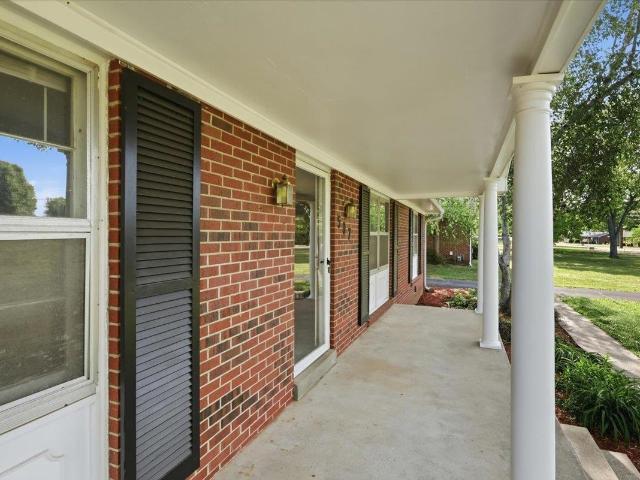 507 Meadowlawn Drive