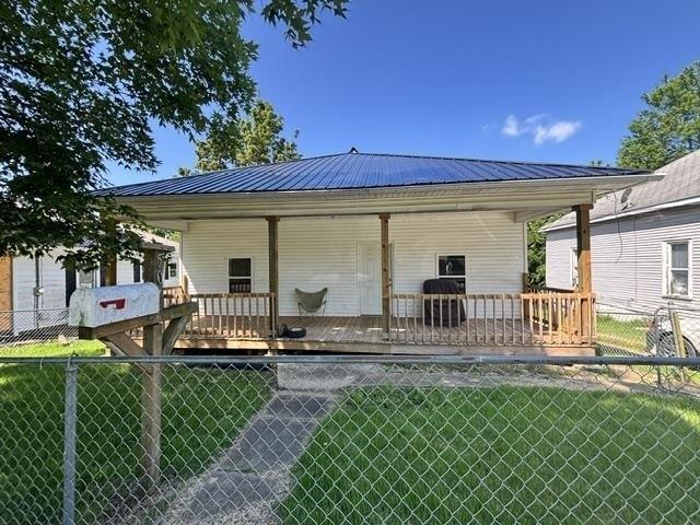 507 N 7th St, Central City, KY 42330