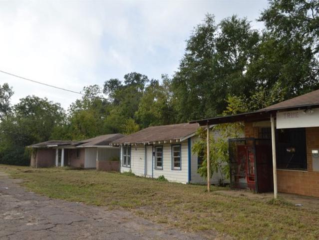 507 N Van Buren St, Henderson, TX 75652