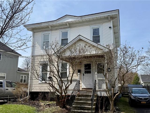 507 N Center St, De Witt, NY 13057 | Compass