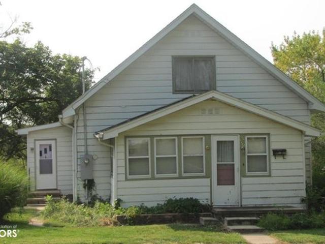 507 N Hayes St, Mount Ayr, IA 50854