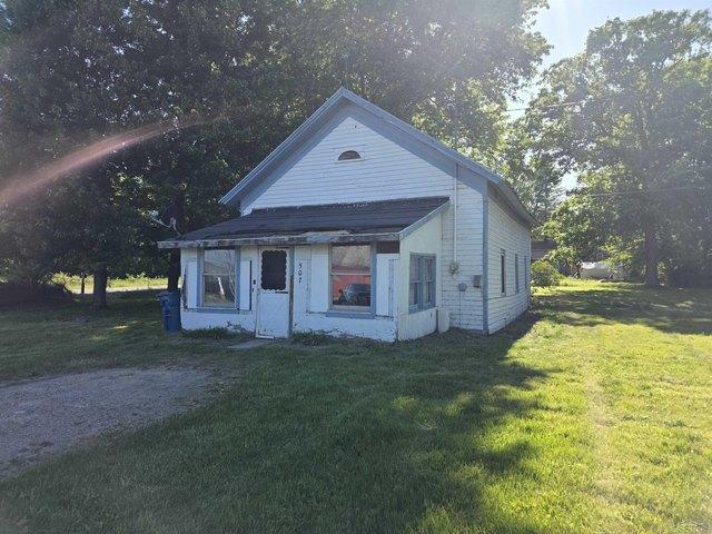 507 N Nine Mile Rd, Midland, MI 48657