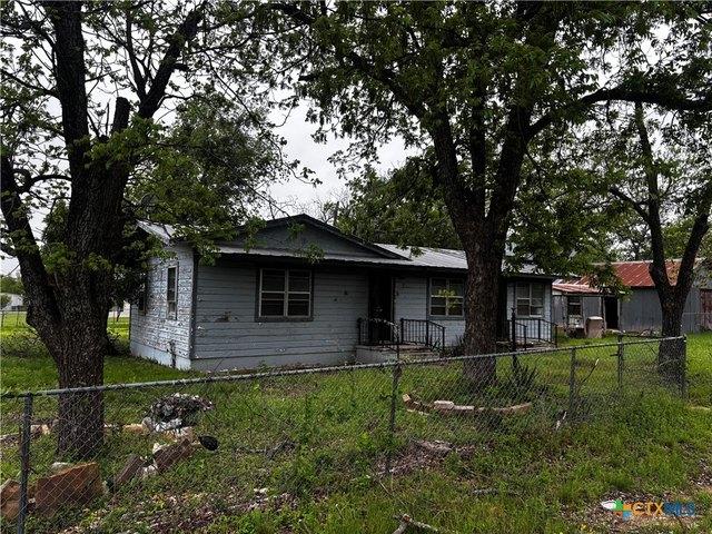 507 S 7th St, Lometa, TX 76853