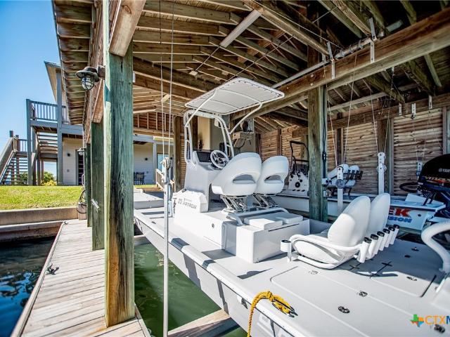 507 S 7th St, Port O'Connor, TX 77982 | MLS #597337