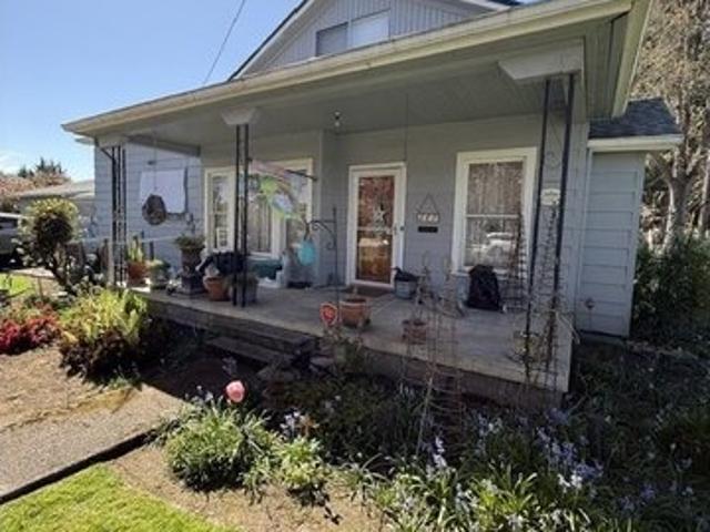 507 S 11th Ave, Cornelius, OR 97113