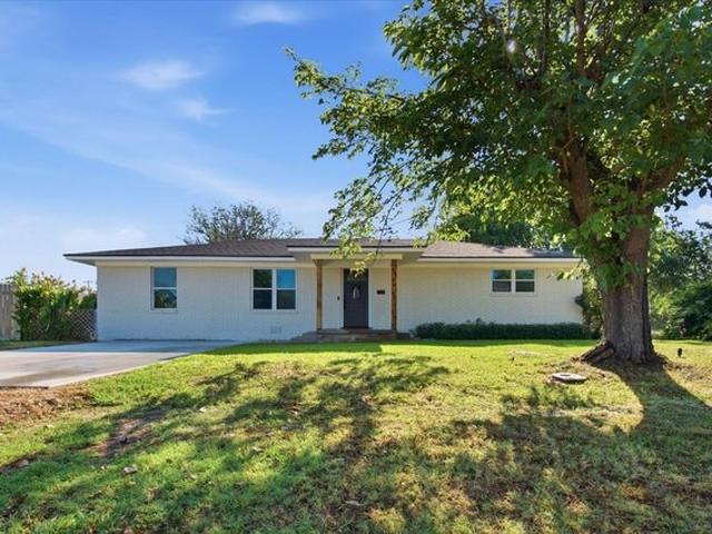 507 S Colorado St, Whitney, TX 76692