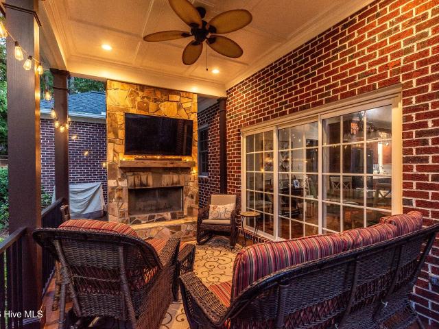 507 Pineview Court