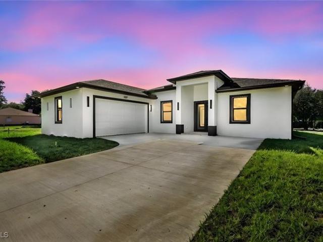 507 Prospect Ave, Lehigh Acres, FL 33972