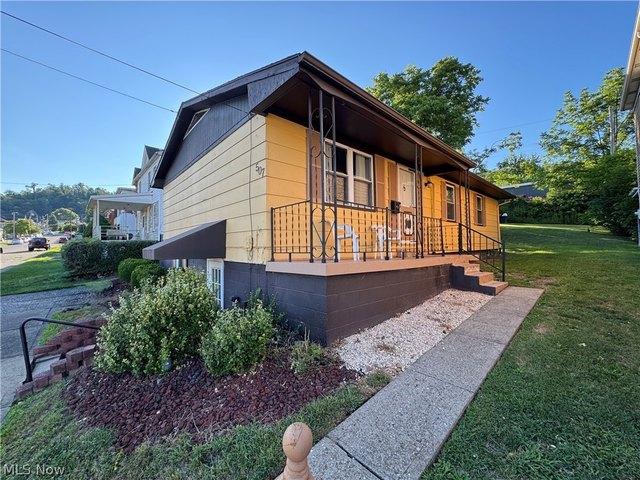 507 W Vine St, Martins Ferry, OH 43935