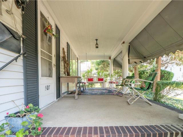 507 W Maple Street