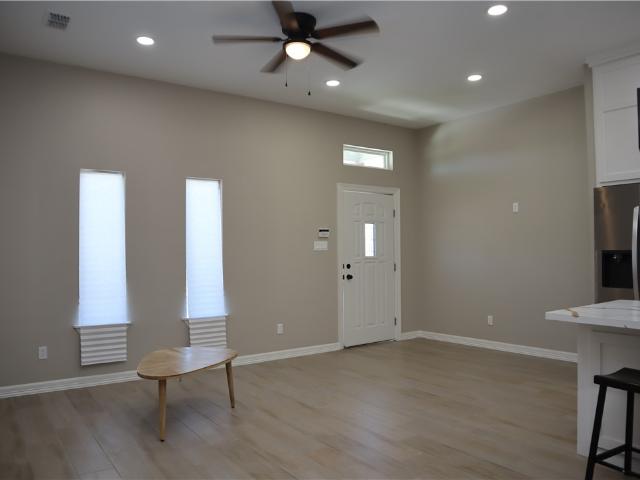 507 W Ragland Avenue
