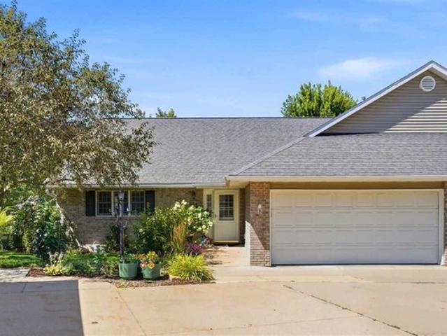 507 Washington Ct SW Apt B, Mtvernon, IA 52314