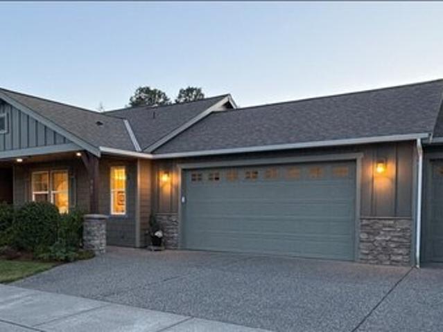 507 Twin Brooks Dr, Mount Vernon, WA 98273