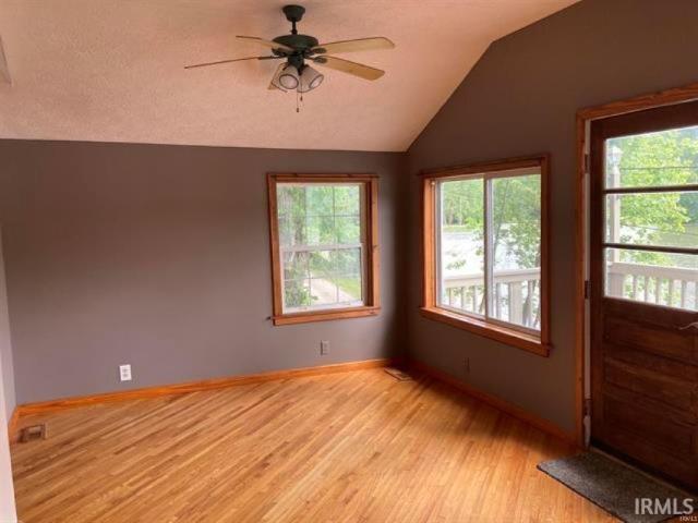 5086 Evergreen Lane