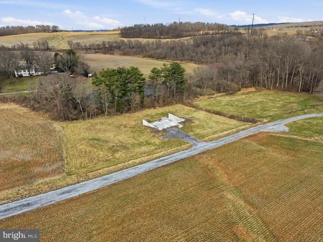 5086 Lakewood Lane