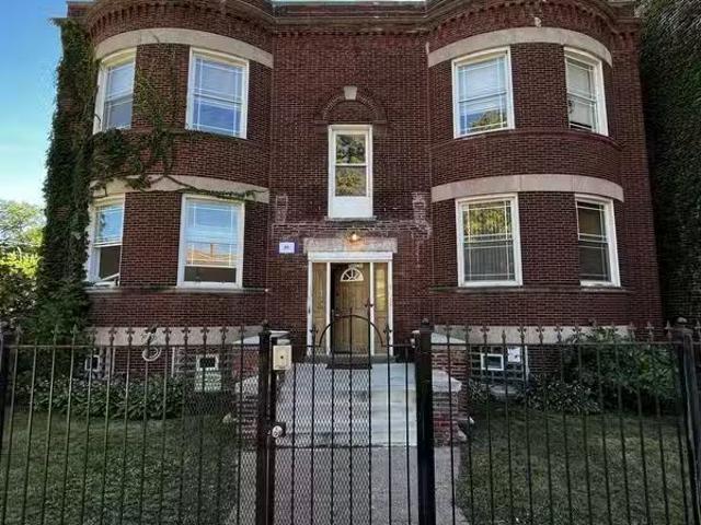 50880373 2451 E 72nd St