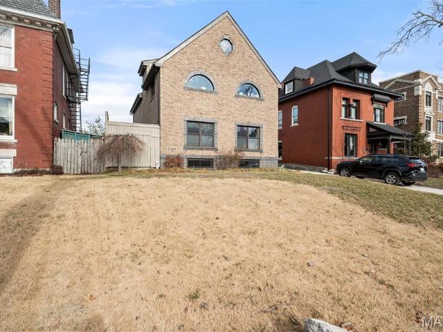 5089 Waterman Blvd, St. Louis, MO 63108 | MLS #26002
