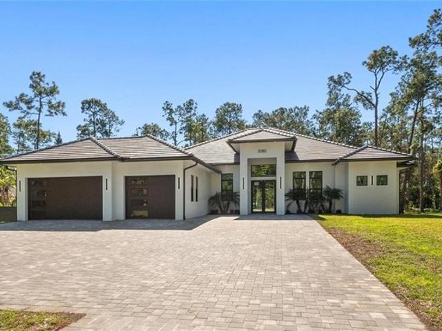 5080 Hickory Wood Dr, Naples, FL 34119