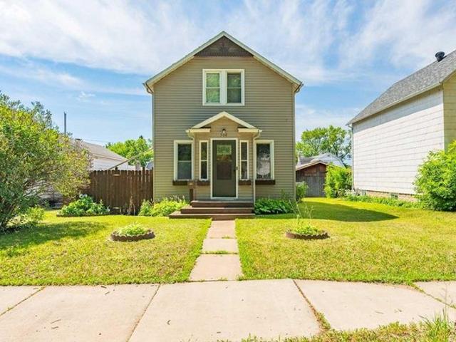 508 10th St S, Virginia, MN 55792
