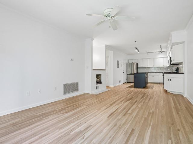 508 1St St # 2W