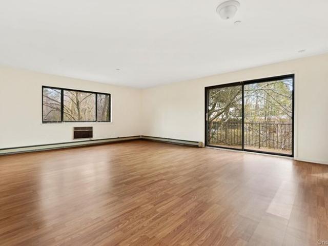 508 Central Park Ave Apt 5402, Scarsdale, NY 10583